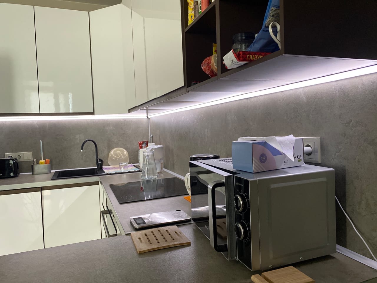 Linear Corner Profile Light Rs 4500/Length With LED Strip – HomeFit